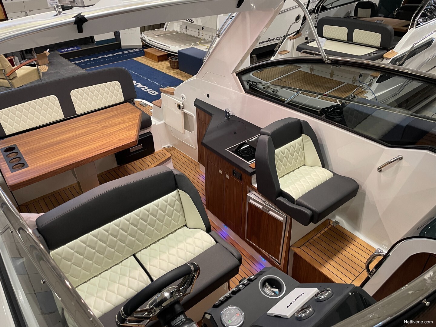 Grandezza 28DC Premium Yacht- Mitbaadmarked.dk